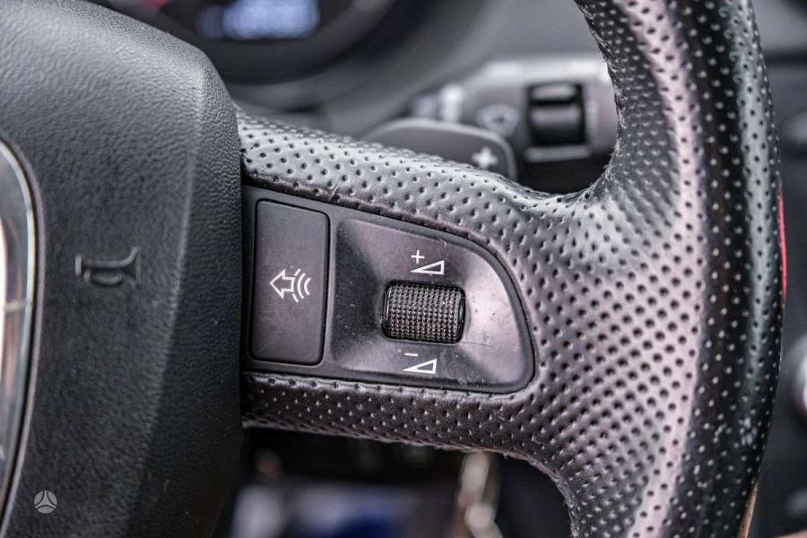 Black Audi A3 2010 in Kaunas, with an engine capacity of 1.60 L and mileage of 205 thousand km for 4790 €, photo 16 on AUTOMOTO.COM.LV