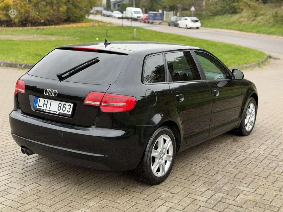Black Audi A3 2010 in Vilnius, with an engine capacity of 1.90 L and mileage of 279 thousand km for 3900 €, photo 6 on AUTOMOTO.COM.LV