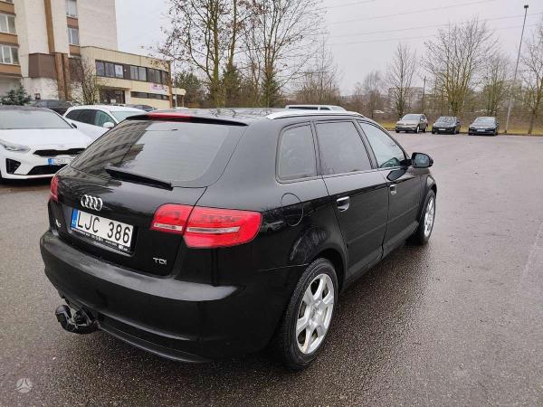 Black Audi A3 2011 in Vilnius, with an engine capacity of 1.60 L and mileage of 314 thousand km for 4250 €, photo 3 on AUTOMOTO.COM.LV