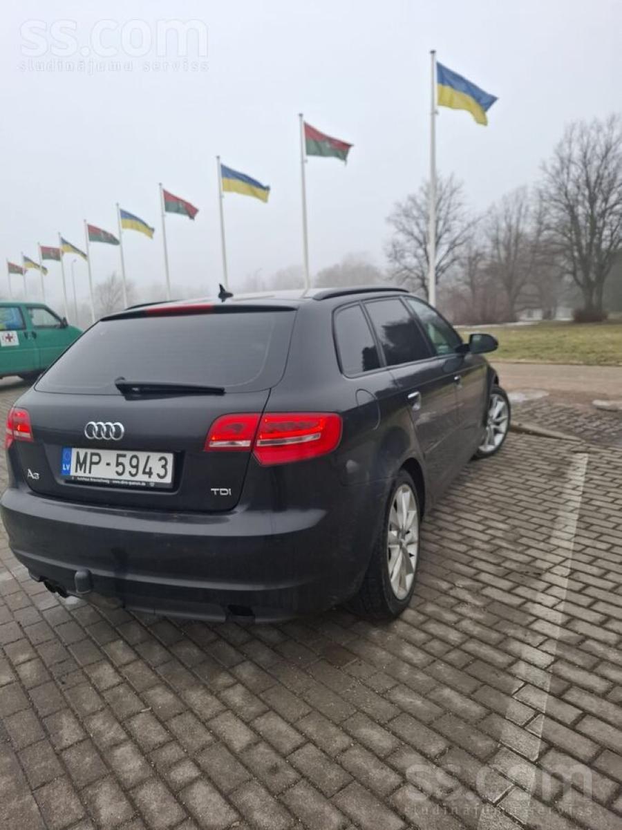 Black Audi A3 2011 in Liepaja, with an engine capacity of 2.00 L and mileage of 324 thousand km for 4390 €, photo 3 on AUTOMOTO.COM.LV