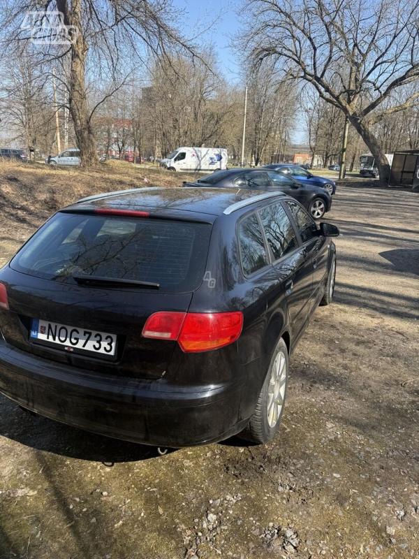 Black Audi A3 2011 in Vilnius, with an engine capacity of 2.00 L and mileage of 289 thousand km for 2600 €, photo 4 on AUTOMOTO.COM.LV