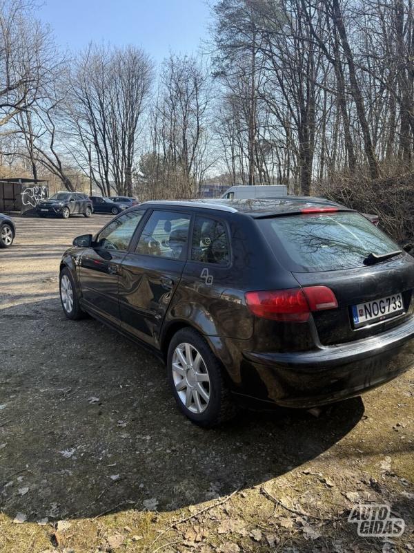 Black Audi A3 2011 in Vilnius, with an engine capacity of 2.00 L and mileage of 289 thousand km for 2600 €, photo 5 on AUTOMOTO.COM.LV