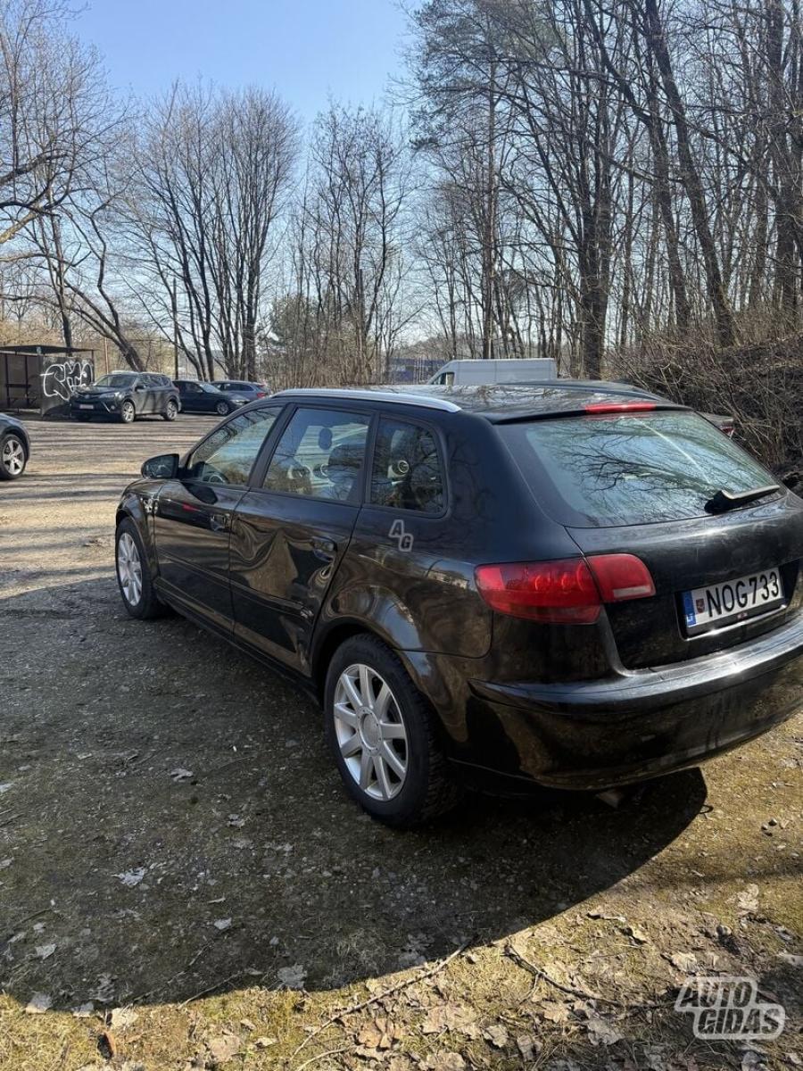 Black Audi A3 2011 in Vilnius, with an engine capacity of 2.00 L and mileage of 289 thousand km for 2600 €, photo 6 on AUTOMOTO.COM.LV