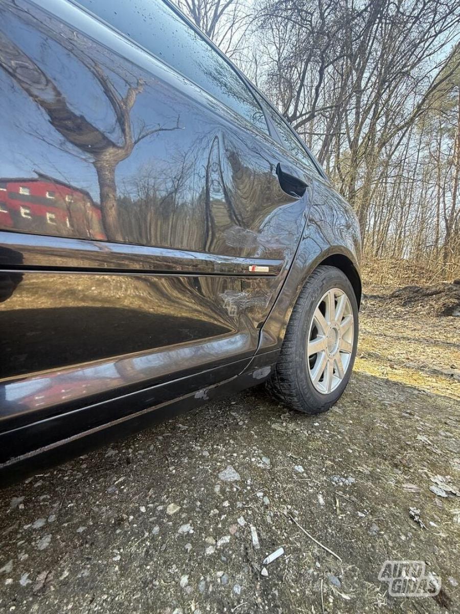 Black Audi A3 2011 in Vilnius, with an engine capacity of 2.00 L and mileage of 289 thousand km for 2600 €, photo 10 on AUTOMOTO.COM.LV