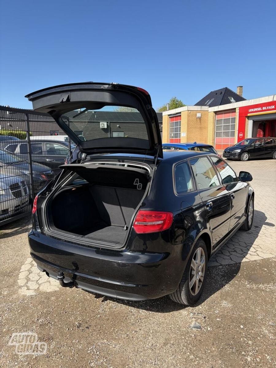 Black Audi A3 2011 in Vilnius, with an engine capacity of 2.00 L and mileage of 296 thousand km for 4200 €, photo 8 on AUTOMOTO.COM.LV