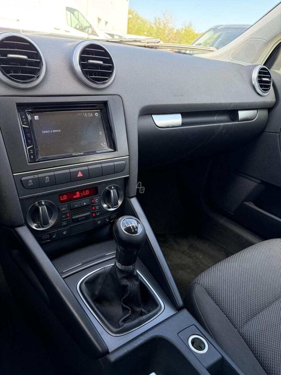 Black Audi A3 2011 in Vilnius, with an engine capacity of 2.00 L and mileage of 296 thousand km for 4200 €, photo 16 on AUTOMOTO.COM.LV