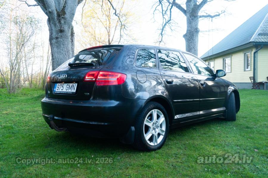 Black Audi A3 2011 in Tallinn, with an engine capacity of 1.60 L and mileage of 321 thousand km for 6990 €, photo 4 on AUTOMOTO.COM.LV