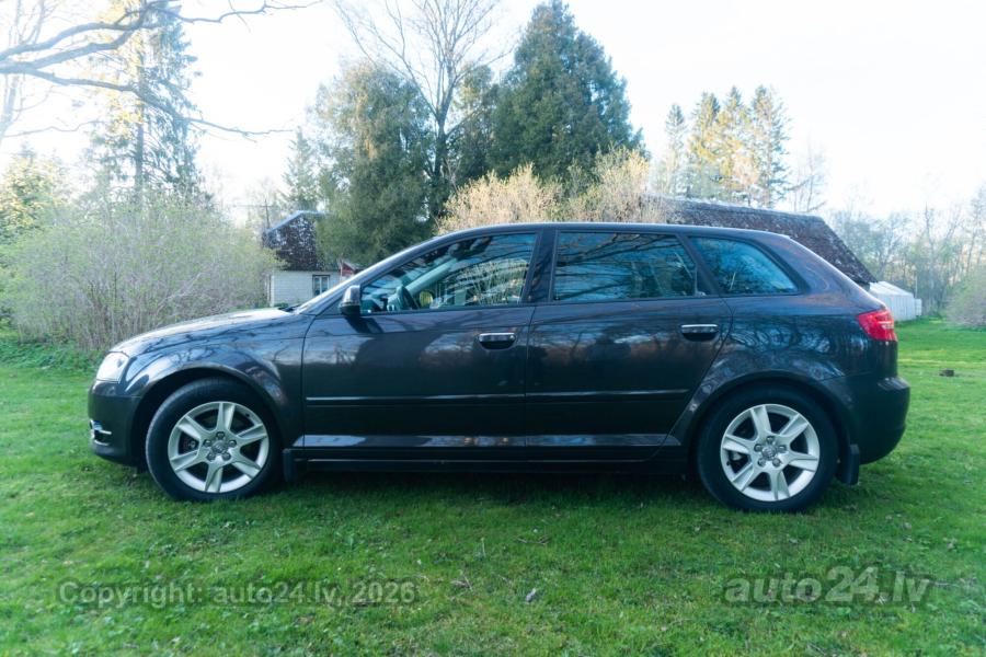 Black Audi A3 2011 in Tallinn, with an engine capacity of 1.60 L and mileage of 321 thousand km for 6990 €, photo 7 on AUTOMOTO.COM.LV