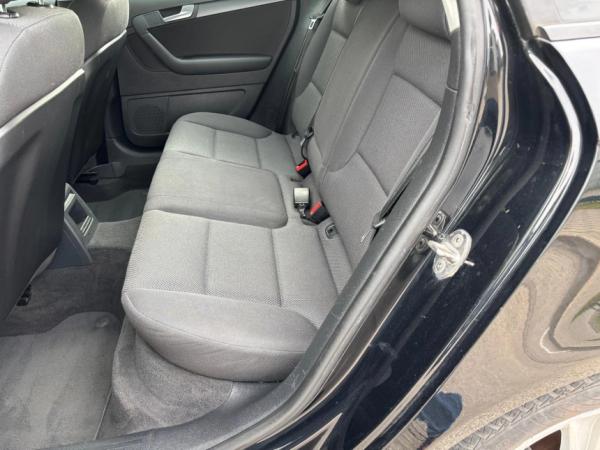 Black Audi A3 2011 in Riga, with an engine capacity of 1.20 L and mileage of 227 thousand km for 5550 €, photo 8 on AUTOMOTO.COM.LV