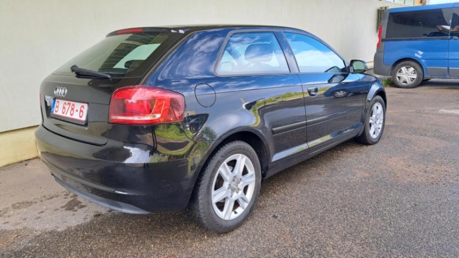 Melns Audi A3 2011 Rīga, ar dzinēja tilpumu 1.60 L un nobraukumu 256 tūkst. km par 4950 €, foto 6 vietnē AUTOMOTO.COM.LV