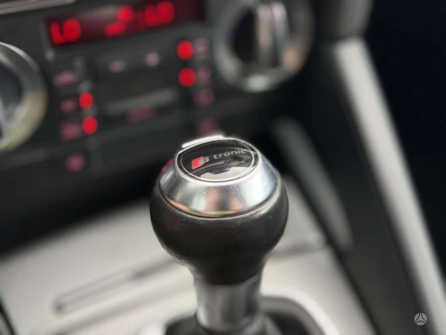 Melns Audi A3 2011 Viļņa, ar dzinēja tilpumu 1.60 L un nobraukumu 304 tūkst. km par 3300 €, foto 17 vietnē AUTOMOTO.COM.LV