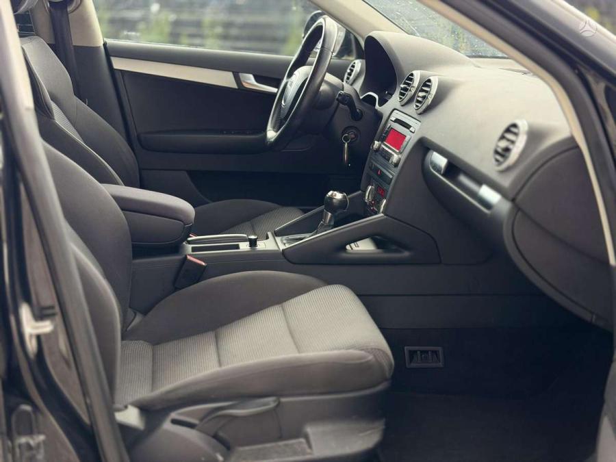 Melns Audi A3 2011 Viļņa, ar dzinēja tilpumu 1.60 L un nobraukumu 304 tūkst. km par 3300 €, foto 19 vietnē AUTOMOTO.COM.LV