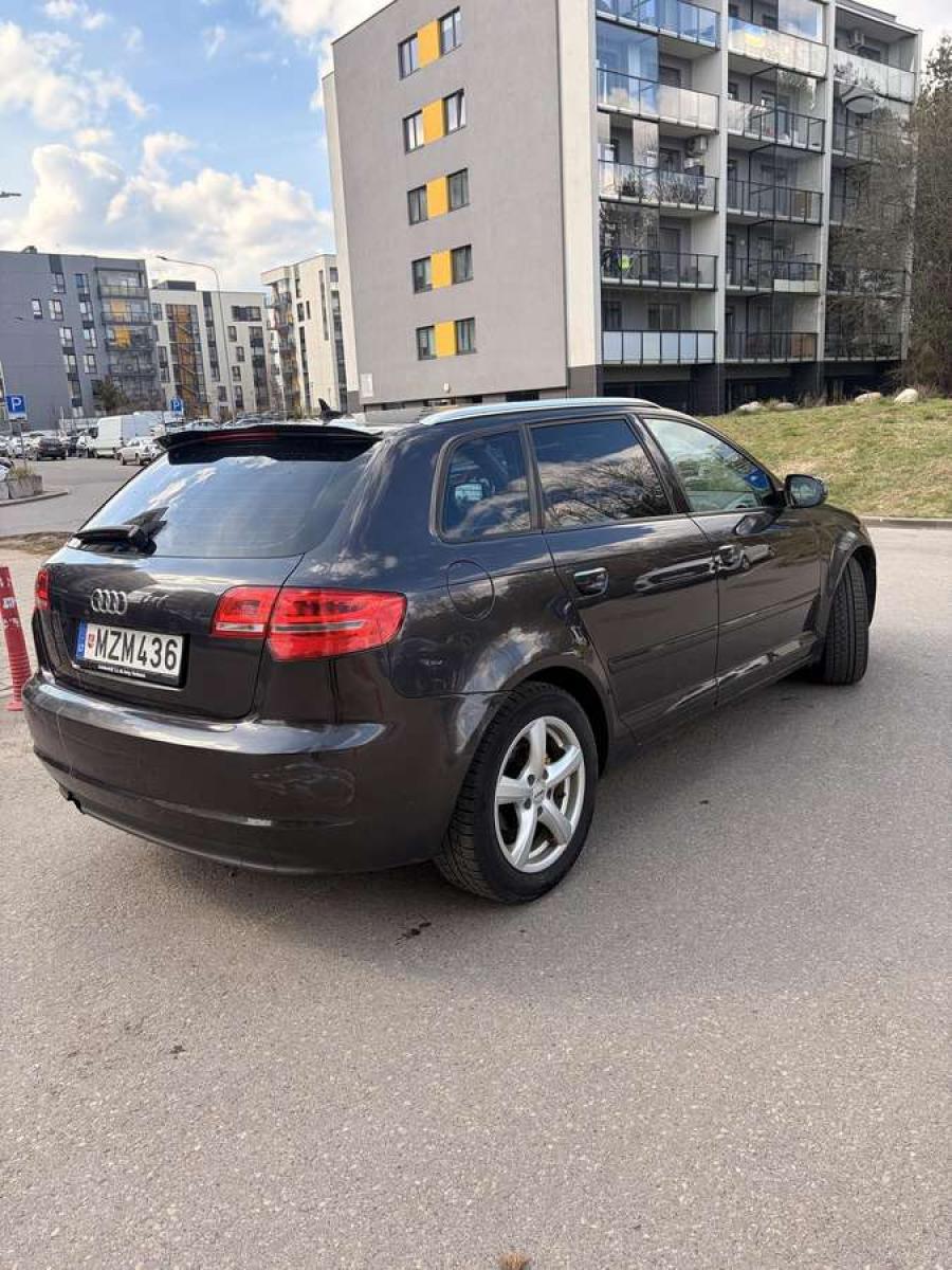Black Audi A3 2011 in Vilnius, with an engine capacity of 1.60 L and mileage of 240 thousand km for 4000 €, photo 6 on AUTOMOTO.COM.LV