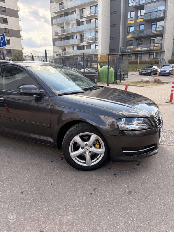 Melns Audi A3 2011 Viļņa, ar dzinēja tilpumu 1.60 L un nobraukumu 240 tūkst. km par 4000 €, foto 7 vietnē AUTOMOTO.COM.LV