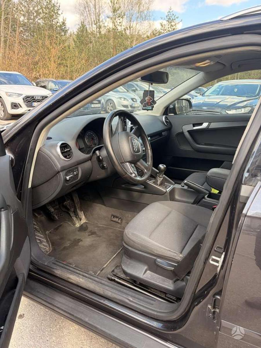 Black Audi A3 2011 in Vilnius, with an engine capacity of 1.60 L and mileage of 240 thousand km for 4000 €, photo 10 on AUTOMOTO.COM.LV