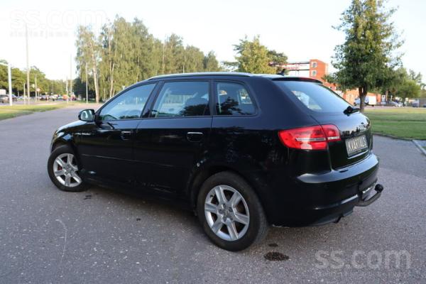 Black Audi A3 2011 in Riga, with an engine capacity of 2.00 L and mileage of 318 thousand km for 6890 €, photo 4 on AUTOMOTO.COM.LV