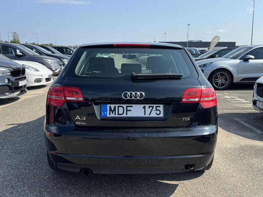 Черный Ауди А3 2011 в Вильнюс, объемом двигателя 1.60 л и пробегом 283 тыс. км за 4590 €, фото 8 на AUTOMOTO.COM.LV