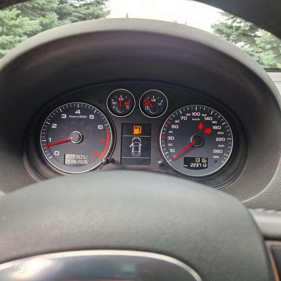 Black Audi A3 2011 in Utena, with an engine capacity of 1.39 L and mileage of 224 thousand km for 4700 €, photo 13 on AUTOMOTO.COM.LV