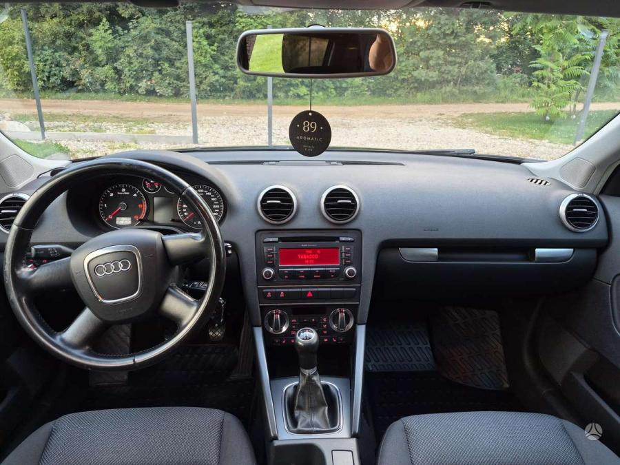 Black Audi A3 2011 in Vilnius, with an engine capacity of 1.60 L and mileage of 296 thousand km for 3950 €, photo 10 on AUTOMOTO.COM.LV