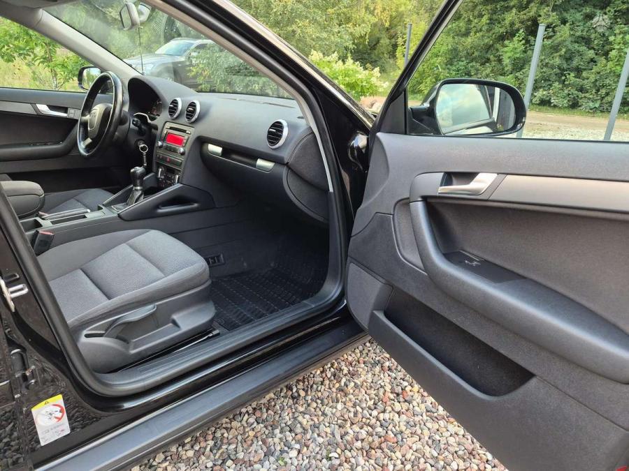 Black Audi A3 2011 in Vilnius, with an engine capacity of 1.60 L and mileage of 296 thousand km for 3950 €, photo 16 on AUTOMOTO.COM.LV