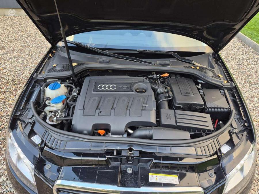 Black Audi A3 2011 in Vilnius, with an engine capacity of 1.60 L and mileage of 296 thousand km for 3950 €, photo 28 on AUTOMOTO.COM.LV