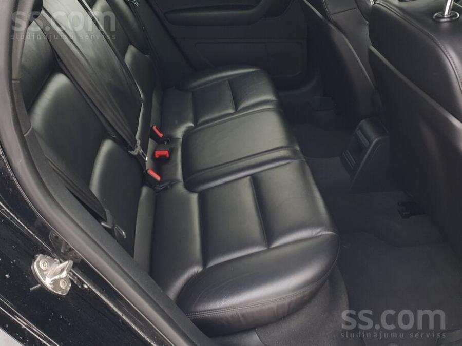 Black Audi A3 2012 in Riga, with an engine capacity of 2.00 L and mileage of 260 thousand km for 6650 €, photo 12 on AUTOMOTO.COM.LV