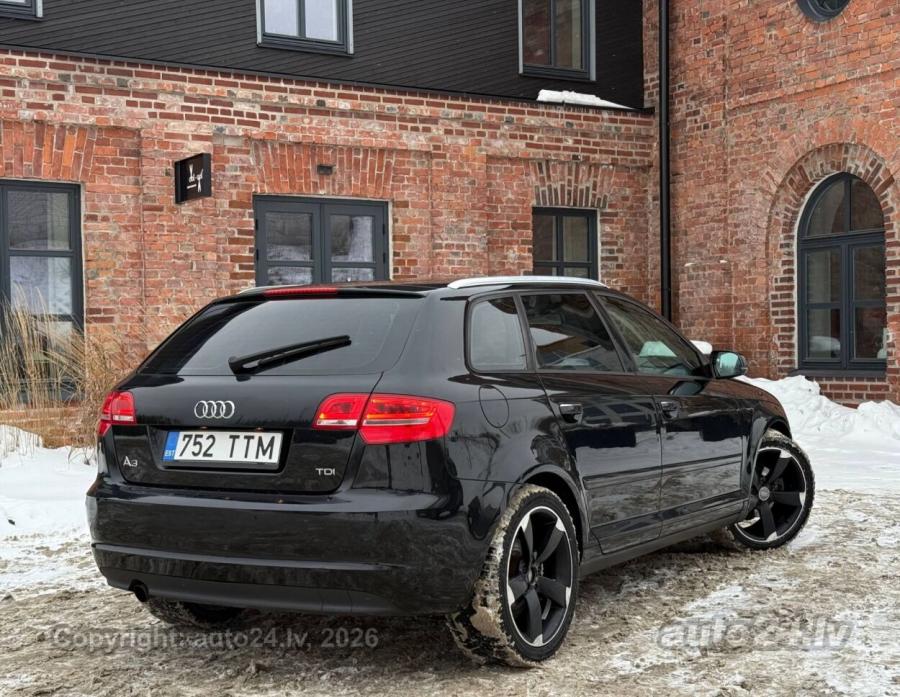 Melns Audi A3 2012 Tallina, ar dzinēja tilpumu 1.60 L un nobraukumu 268 tūkst. km par 5600 €, foto 15 vietnē AUTOMOTO.COM.LV
