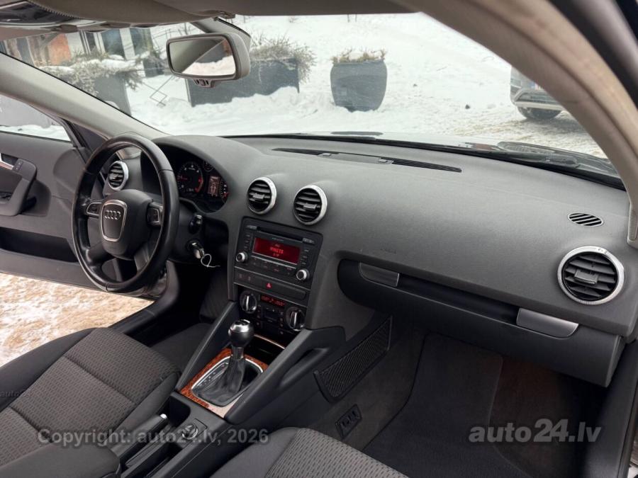 Melns Audi A3 2012 Tallina, ar dzinēja tilpumu 1.60 L un nobraukumu 268 tūkst. km par 5600 €, foto 18 vietnē AUTOMOTO.COM.LV