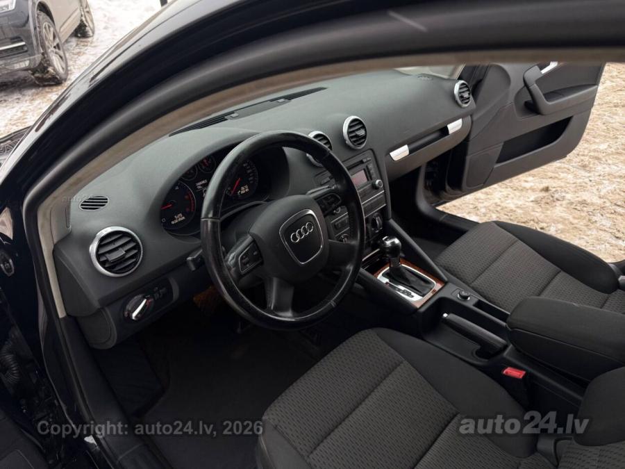 Melns Audi A3 2012 Tallina, ar dzinēja tilpumu 1.60 L un nobraukumu 268 tūkst. km par 5600 €, foto 21 vietnē AUTOMOTO.COM.LV