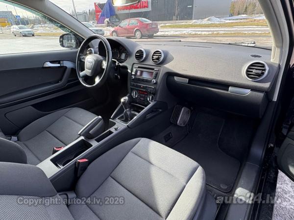 Melns Audi A3 2012 Rapla, ar dzinēja tilpumu 1.60 L un nobraukumu 333 tūkst. km par 3800 €, foto 10 vietnē AUTOMOTO.COM.LV