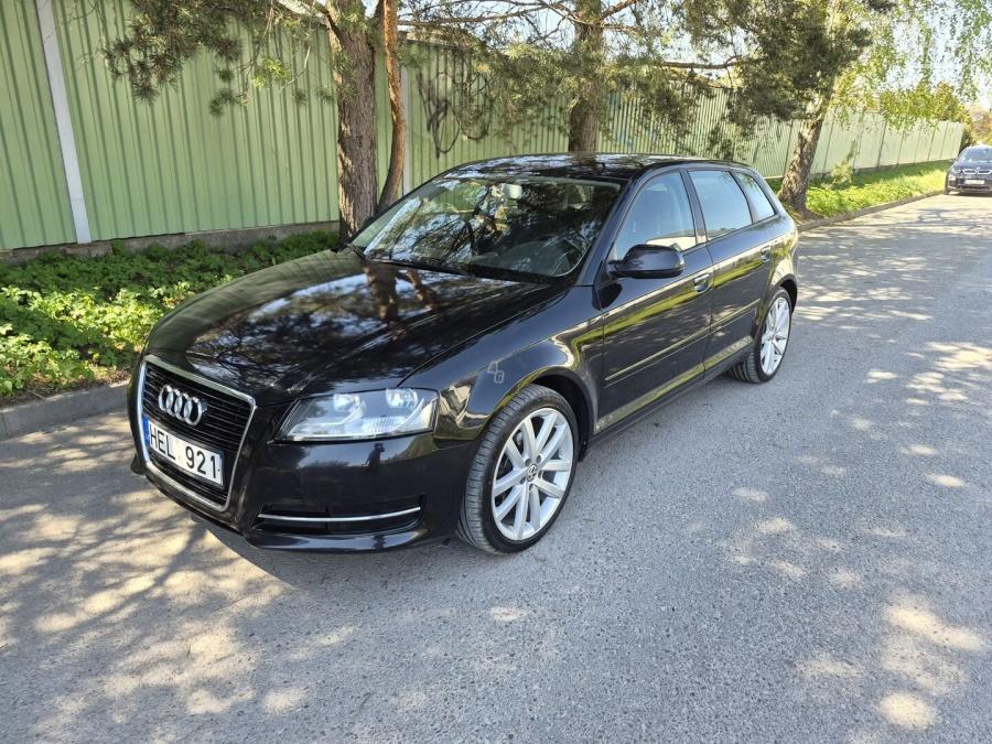Black Audi A3 2012 in Kaunas, with an engine capacity of 1.60 L and mileage of 304 thousand km for 3850 €, photo 9 on AUTOMOTO.COM.LV