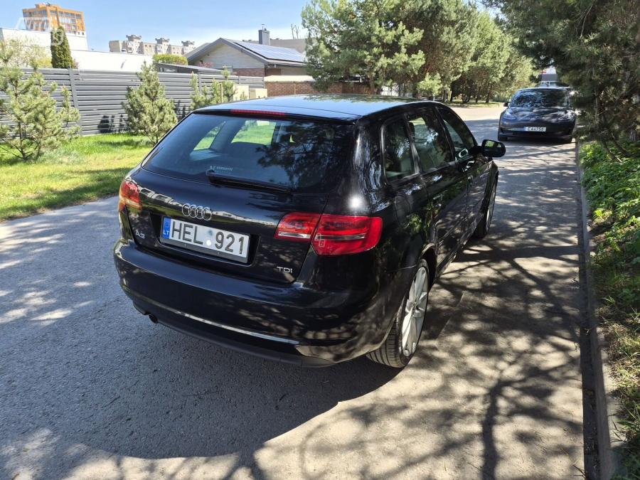 Black Audi A3 2012 in Kaunas, with an engine capacity of 1.60 L and mileage of 304 thousand km for 3850 €, photo 12 on AUTOMOTO.COM.LV