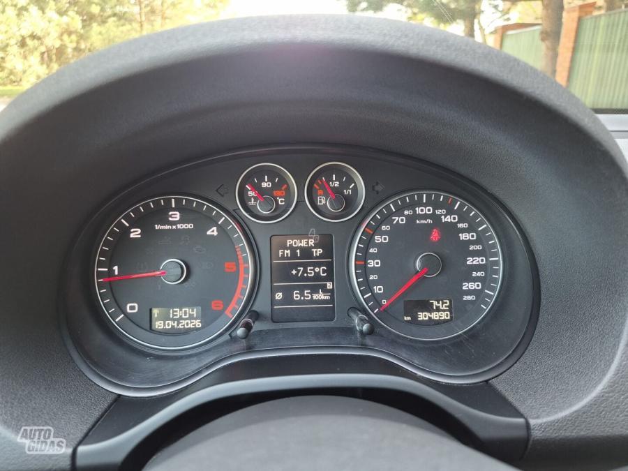 Black Audi A3 2012 in Kaunas, with an engine capacity of 1.60 L and mileage of 304 thousand km for 3850 €, photo 16 on AUTOMOTO.COM.LV