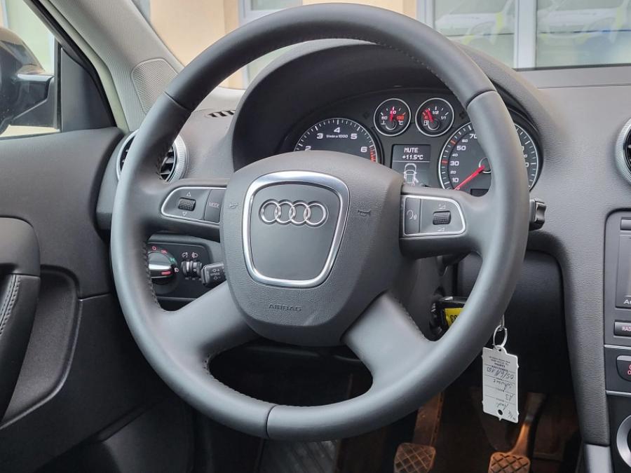 Melns Audi A3 2012 Rīga, ar dzinēja tilpumu 1.40 L un nobraukumu 183 tūkst. km par 6890 €, foto 13 vietnē AUTOMOTO.COM.LV