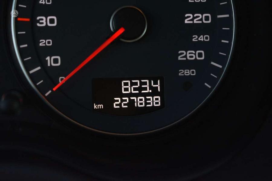Black Audi A3 2012 in Klaipeda, with an engine capacity of 1.97 L and mileage of 220 thousand km for 6850 €, photo 19 on AUTOMOTO.COM.LV
