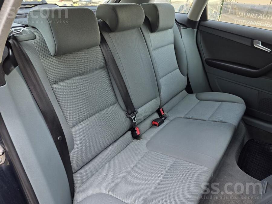 Black Audi A3 2012 in Riga, with an engine capacity of 1.60 L and mileage of 185 thousand km for 6000 €, photo 11 on AUTOMOTO.COM.LV