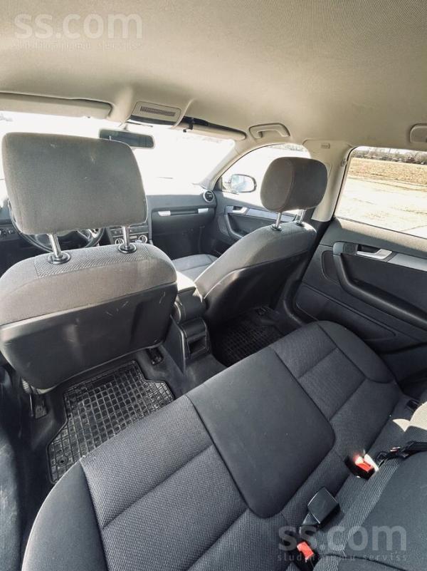 Black Audi A3 2012 in Riga, with an engine capacity of 1.60 L and mileage of 263 thousand km for 4300 €, photo 6 on AUTOMOTO.COM.LV