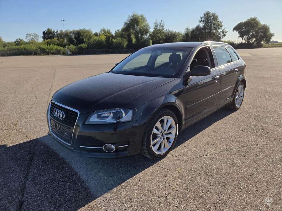 Black Audi A3 2012 in Marijampole, with an engine capacity of 1.20 L and mileage of 233 thousand km for 3999 €, photo 4 on AUTOMOTO.COM.LV