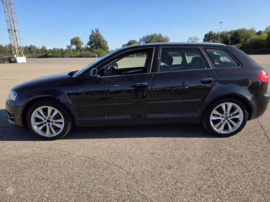 Black Audi A3 2012 in Marijampole, with an engine capacity of 1.20 L and mileage of 233 thousand km for 3999 €, photo 9 on AUTOMOTO.COM.LV