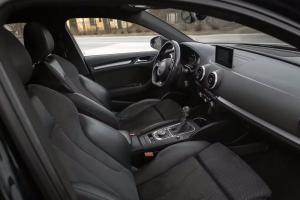 Black Audi A3 2013 in Jelgava, with an engine capacity of 2.00 L and mileage of 284 thousand km for 11900 €, photo 19 on AUTOMOTO.COM.LV