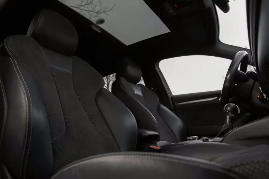 Black Audi A3 2013 in Jelgava, with an engine capacity of 2.00 L and mileage of 284 thousand km for 11900 €, photo 21 on AUTOMOTO.COM.LV