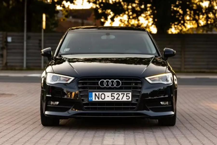 Black Audi A3 2013 in Jelgava, with an engine capacity of 2.00 L and mileage of 240 thousand km for 10990 €, photo 4 on AUTOMOTO.COM.LV