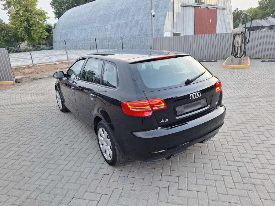 Melns Audi A3 2013 Vilkaviškis, ar dzinēja tilpumu 1.60 L un nobraukumu 270 tūkst. km par 4100 €, foto 4 vietnē AUTOMOTO.COM.LV