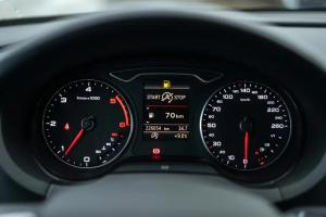 Черный Ауди А3 2015 в Лиепая, объемом двигателя 1.60 л и пробегом 226 тыс. км за 10500 €, фото 13 на AUTOMOTO.COM.LV