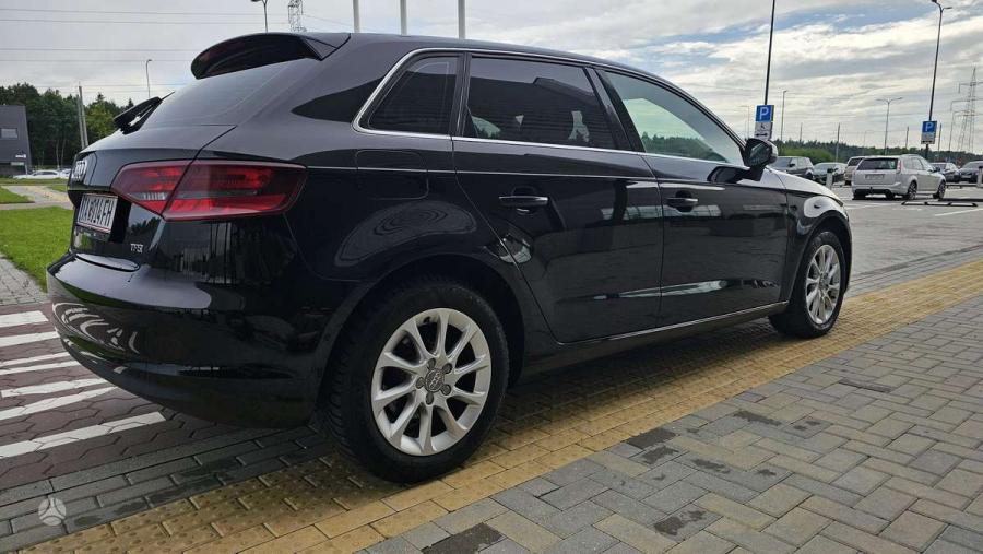 Black Audi A3 2015 in Kaunas, with an engine capacity of 1.20 L and mileage of 201 thousand km for 6450 €, photo 12 on AUTOMOTO.COM.LV