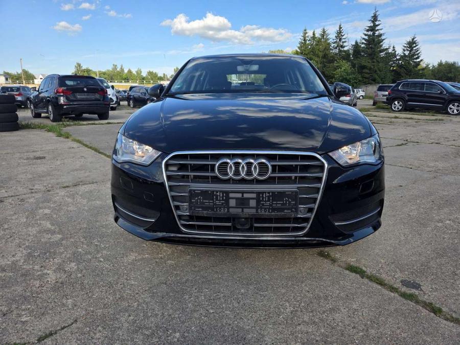 Black Audi A3 2015 in Utena, with an engine capacity of 1.60 L and mileage of 282 thousand km for 6700 €, photo 4 on AUTOMOTO.COM.LV