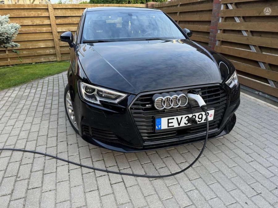 Black Audi A3 2016 in Klaipeda, with an engine capacity of 1.40 L and mileage of 125 thousand km for 12500 €, photo 2 on AUTOMOTO.COM.LV