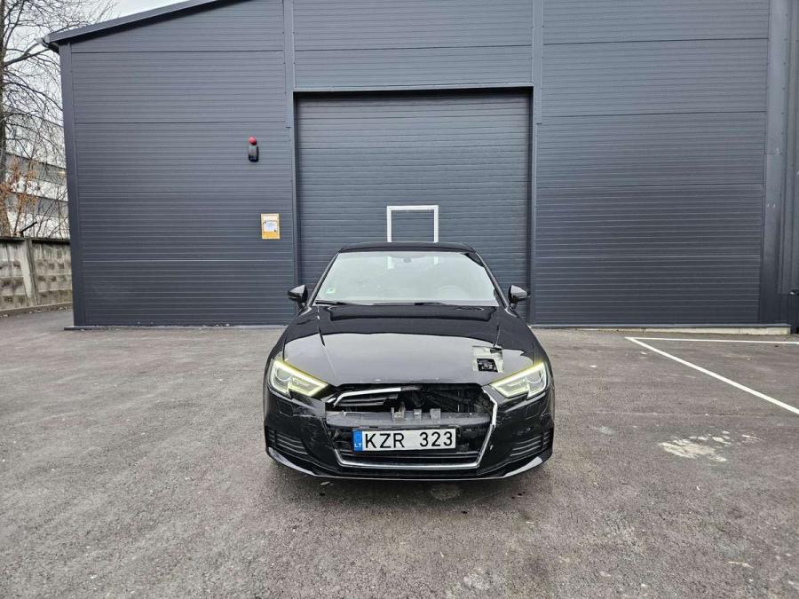 Black Audi A3 2017 in Kaunas, with an engine capacity of 1.60 L and mileage of 110 thousand km for 6500 €, photo 2 on AUTOMOTO.COM.LV