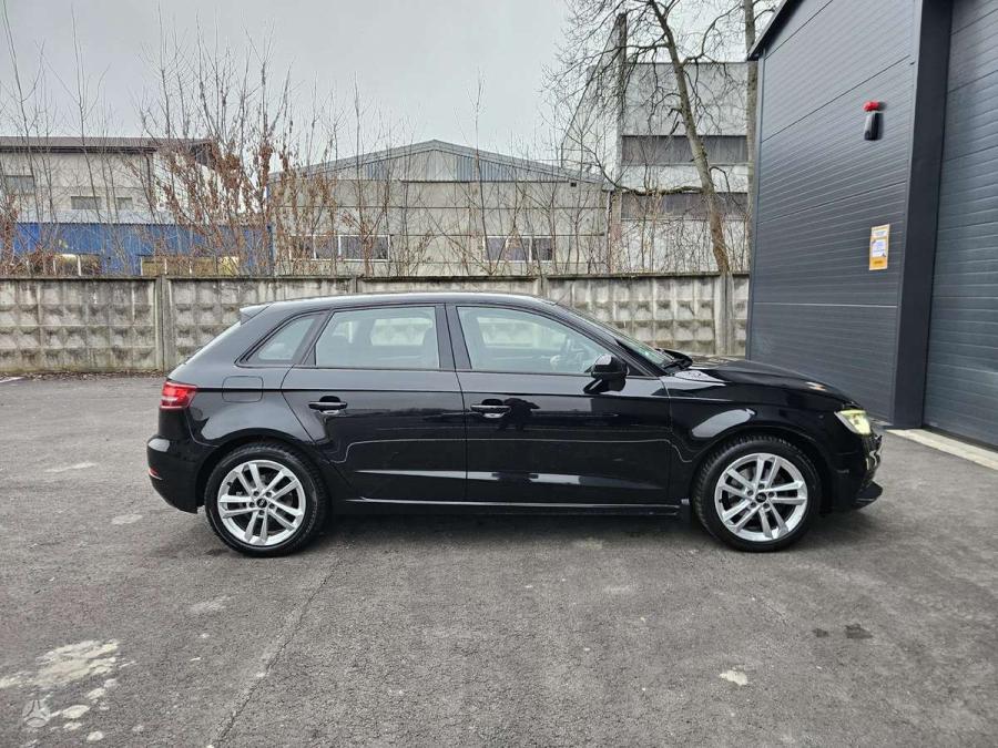 Black Audi A3 2017 in Kaunas, with an engine capacity of 1.60 L and mileage of 110 thousand km for 6500 €, photo 5 on AUTOMOTO.COM.LV
