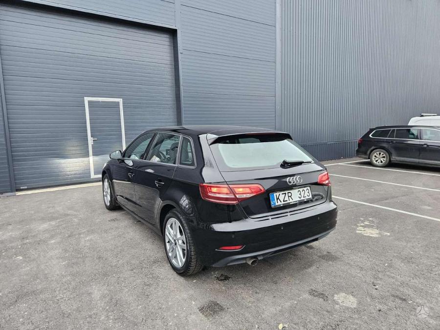 Black Audi A3 2017 in Kaunas, with an engine capacity of 1.60 L and mileage of 110 thousand km for 6500 €, photo 6 on AUTOMOTO.COM.LV